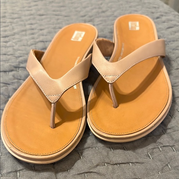 Fitflop | Shoes | Like New Fitflop Womens Leather Tan Flip Flops | Poshmark